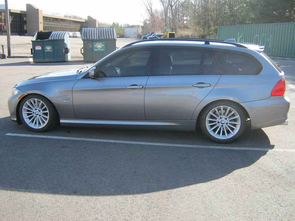 2009 BMW 328i xDrive E91 Wagon in Space Grey w/Saddle Brown